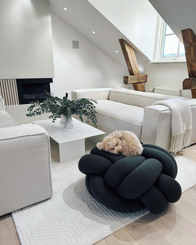 Grand Sofa 2 Sitzer Moon White von Decotique RoyalDesign